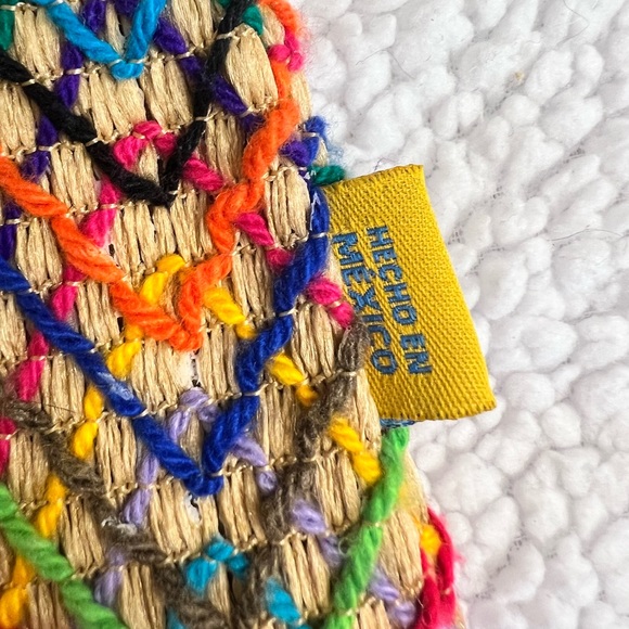 Bags | Nwot Artesanias Made In Mexico Woven Multicolored Zip Top Tote ...